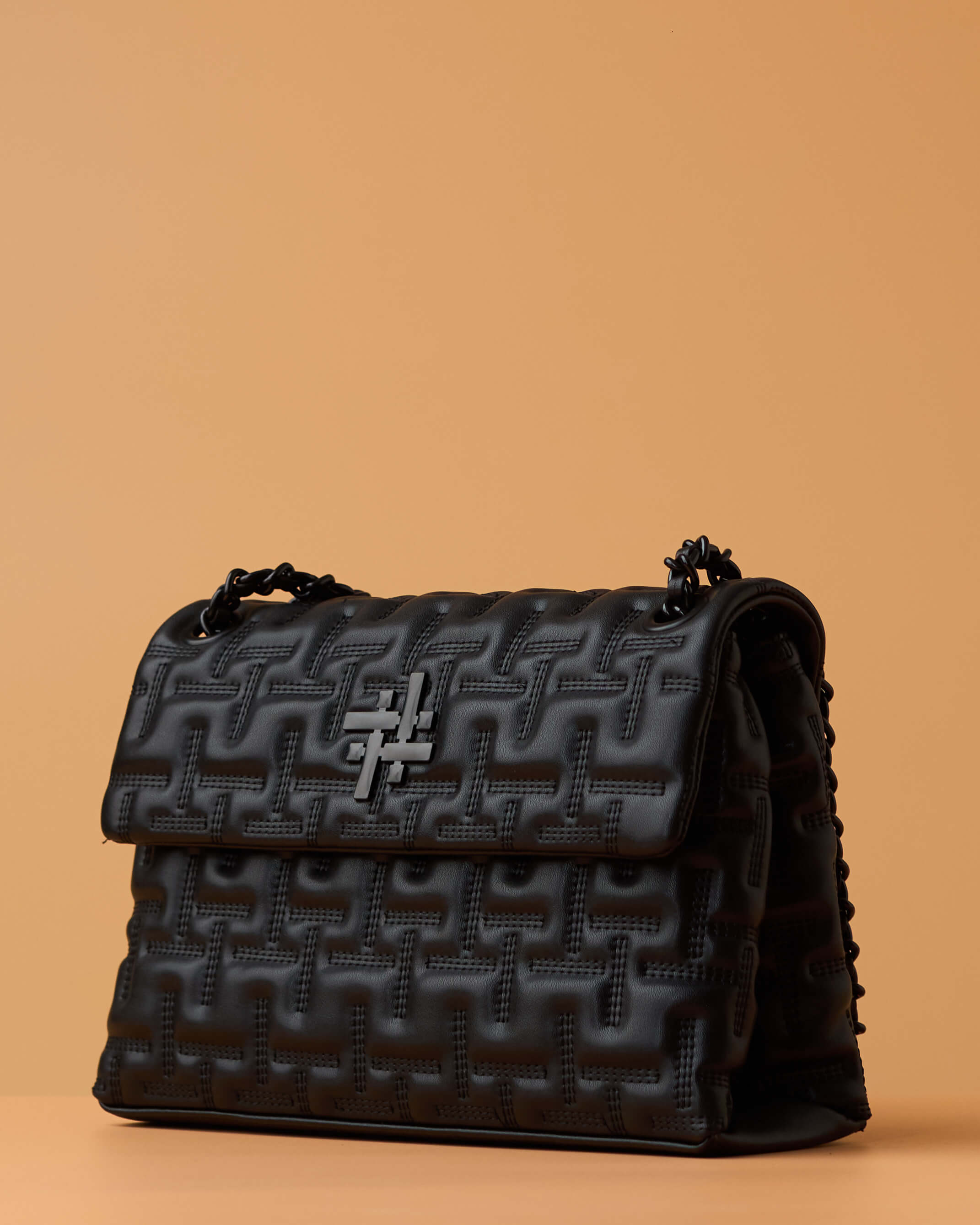 ZOYA FLAP BAG IN BLACK (MEDIUM) – Outlash brand